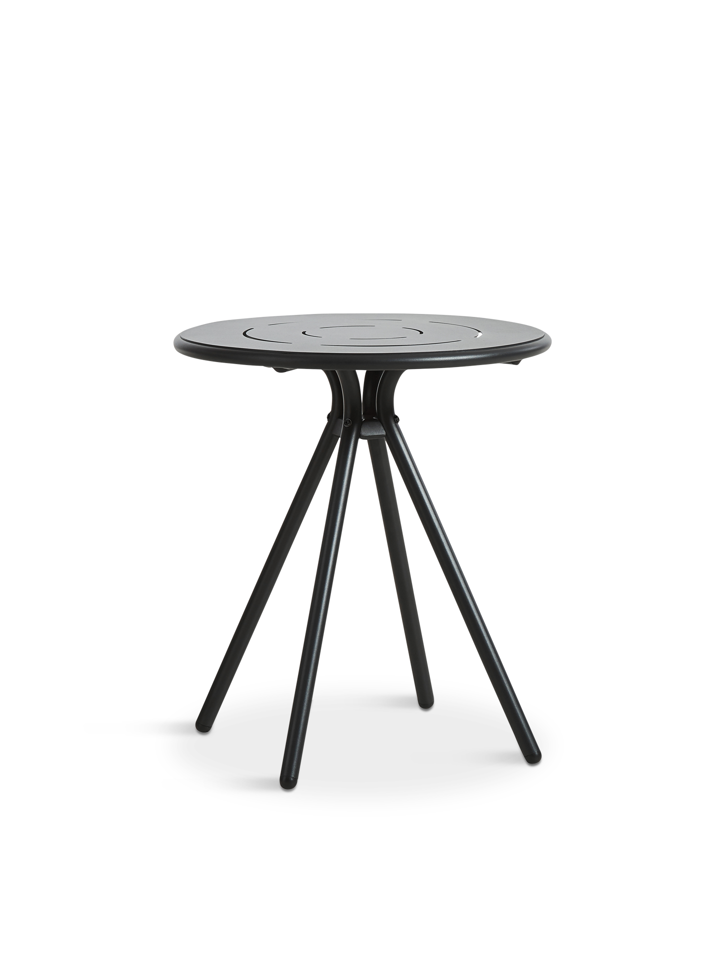 Outdoor tables – WOUD